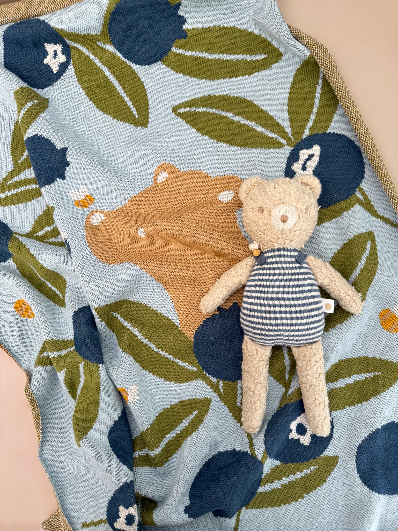 Blueberry Bear Bee Blanket | Organic Cotton – The Blueberry Hill